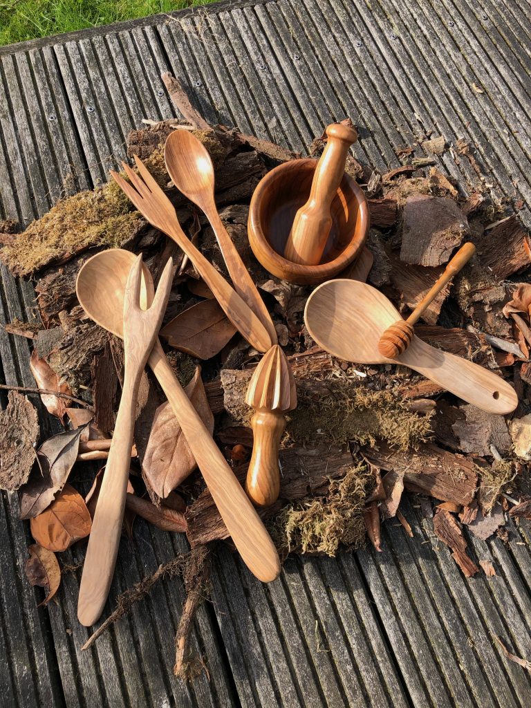 100% Olivenholz – Topfuntersetzer Fisch – Mallorca für Zuhause